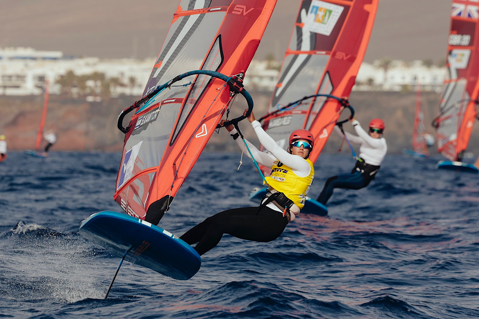 IQ Foil Games auf Lanzarote: Luuc van Opzeeland und Sharon Kantor in ...